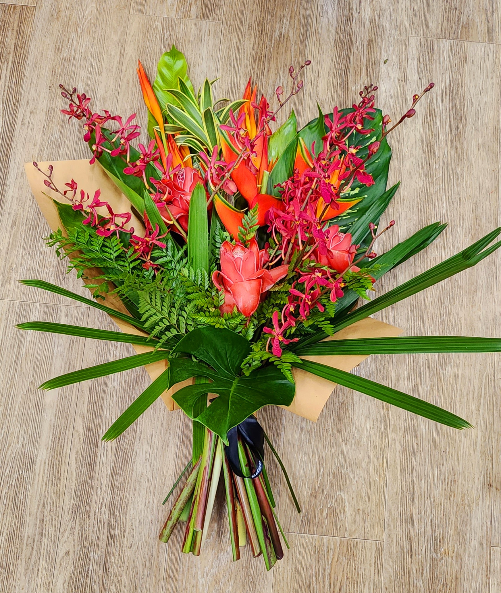 Deluxe Tropical Bouquet | Floral Edge